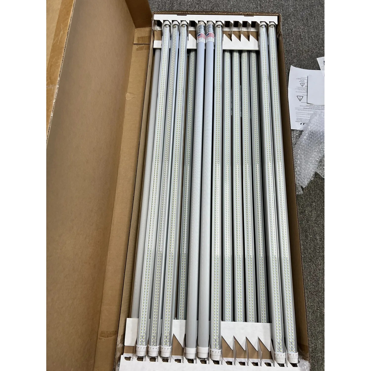 Titan 4FT LED Tube T8 5500K 110V /277V Model 1722-SMD-SE-US - ibspot.com