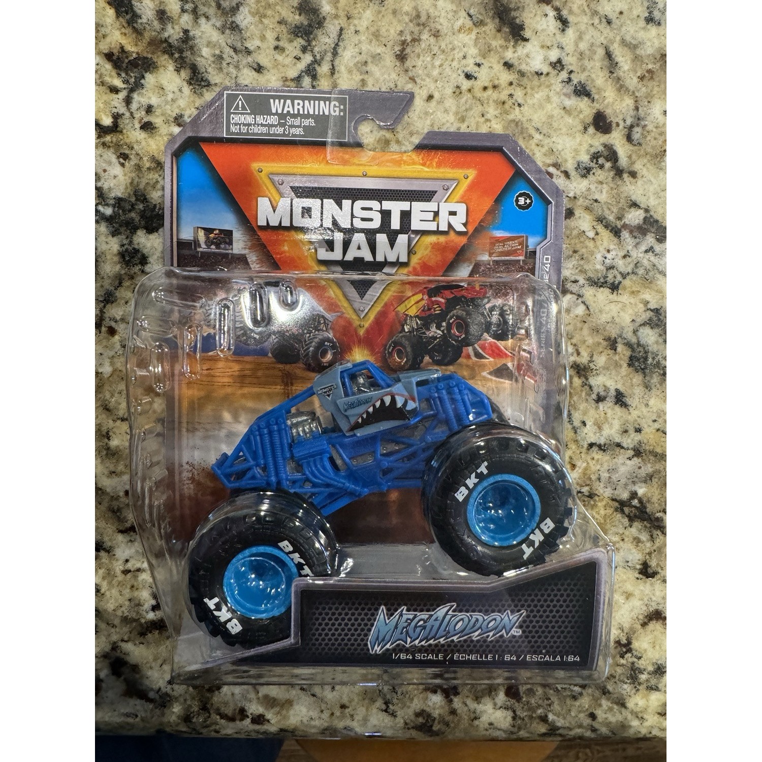 Spin Master 2025 Spin Master Monster Jam Megalodon Training Truck CHASE ...